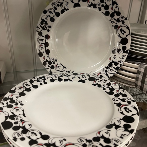 Disney | Dining | Disney Mickey Minnie Mouse Dinner Plates 4 | Poshmark